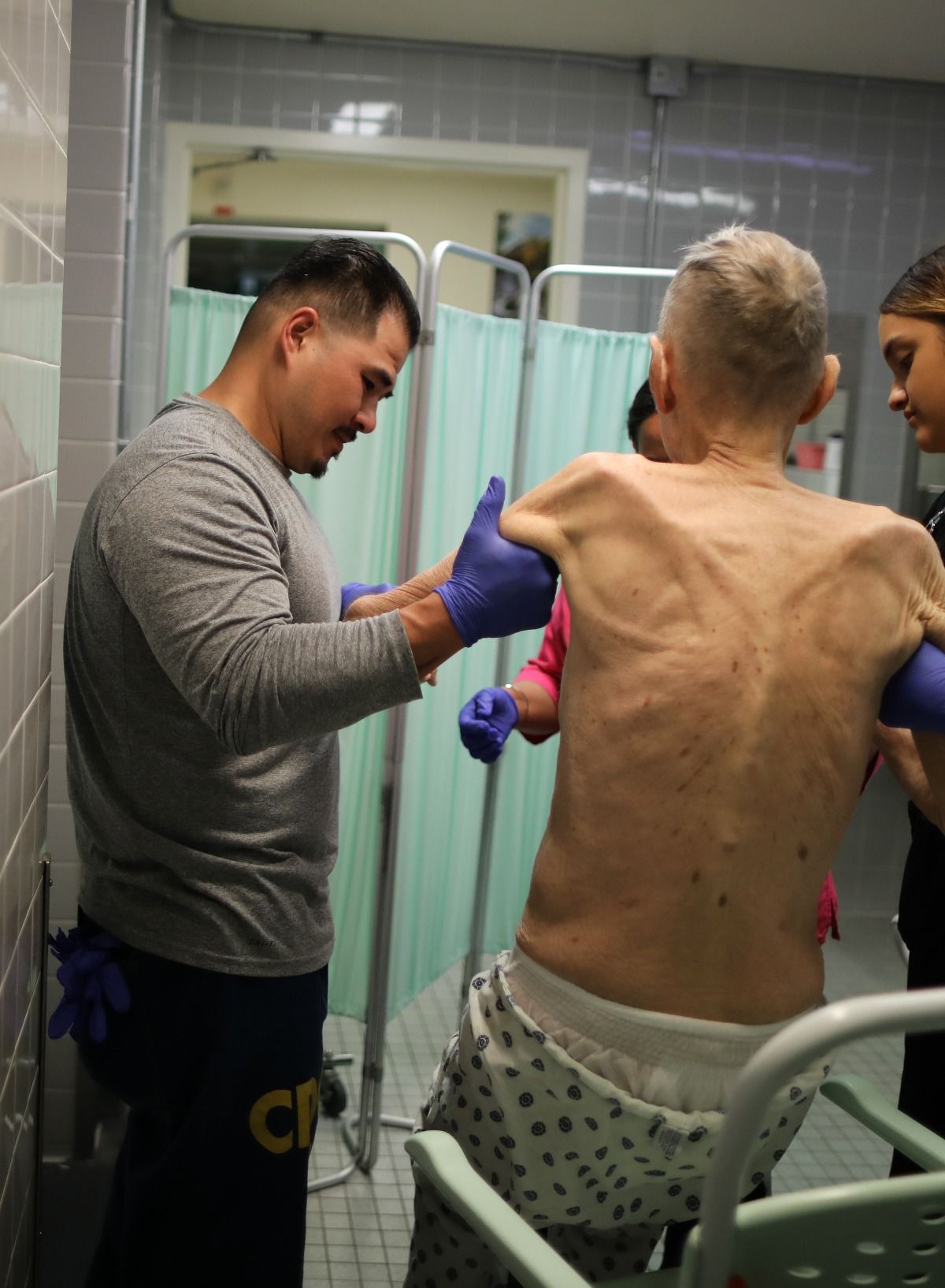 Prison care falling increasingly to inmates | Reuters