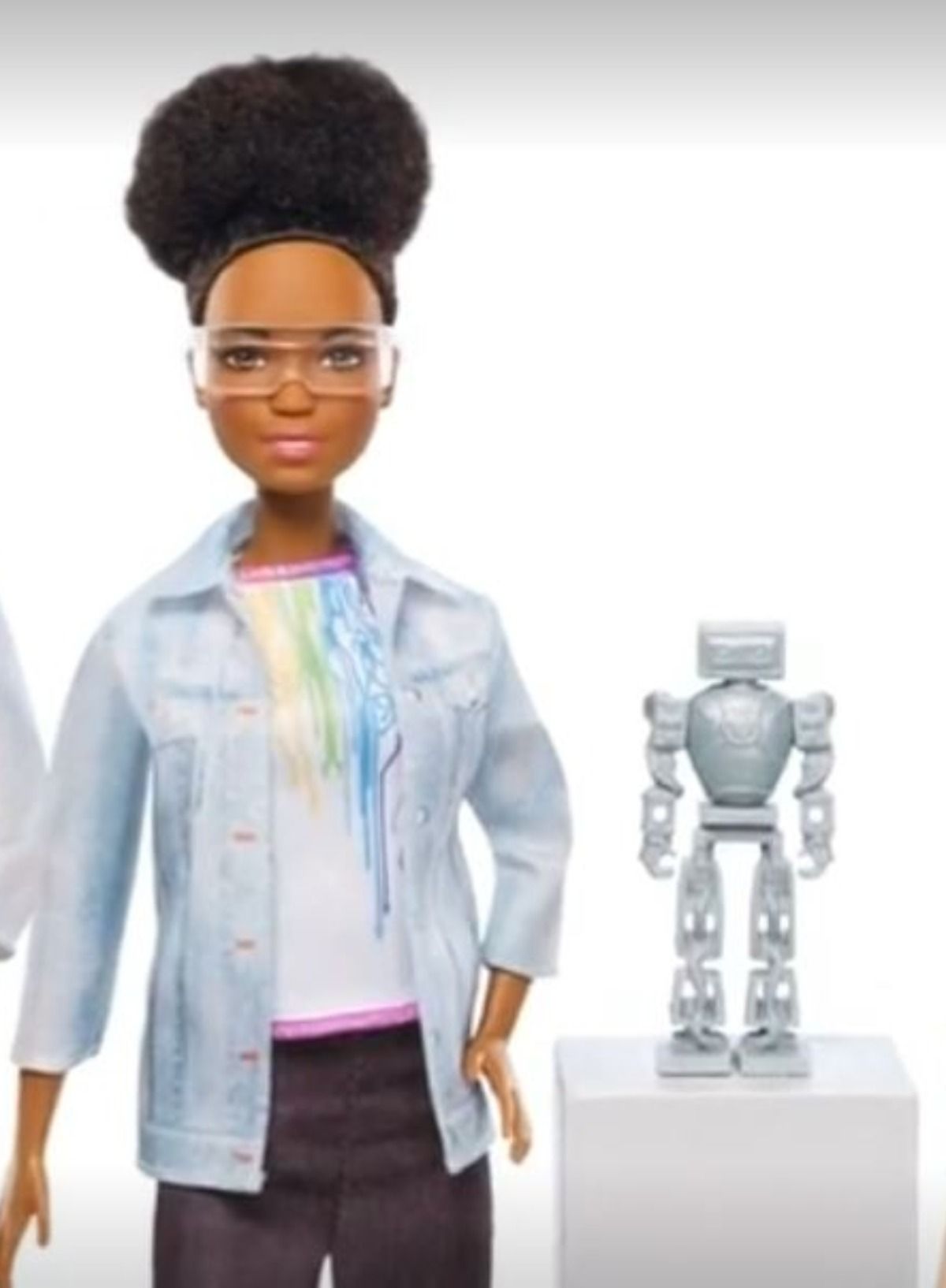 Robotics engineer Barbie joins the girls who code | Reuters