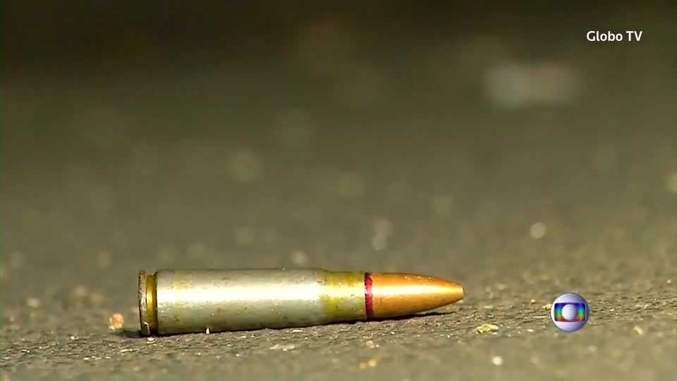 Robbers in Brazil stage brazen bank raids, taking hostages; at least 3 ...