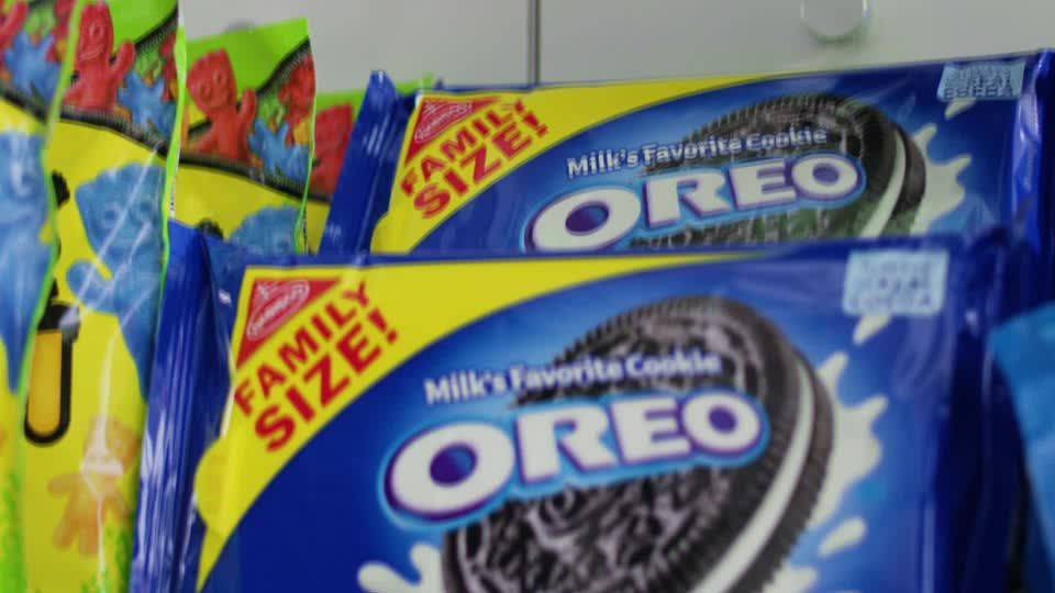 Oreo-maker Mondelez faces backlash over Russia | Reuters