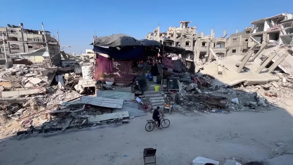 Gaza family returns to shelter in the rubble of their wrecked home ...