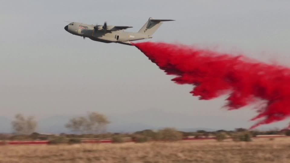 Airbus tests new kit transforming A400M into firefighting plane | Reuters