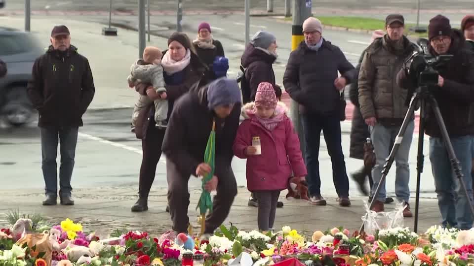 Suspect in German Christmas market attack held on murder charges | Reuters