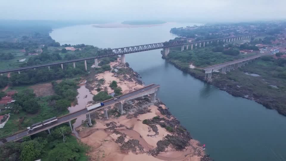 Brazil bridge collapse kills at least four, dozen still missing | Reuters