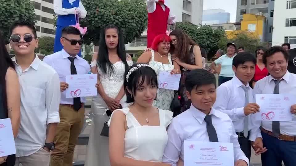Peruvian LGBTQ couples demand marriage rights in symbolic wedding | Reuters