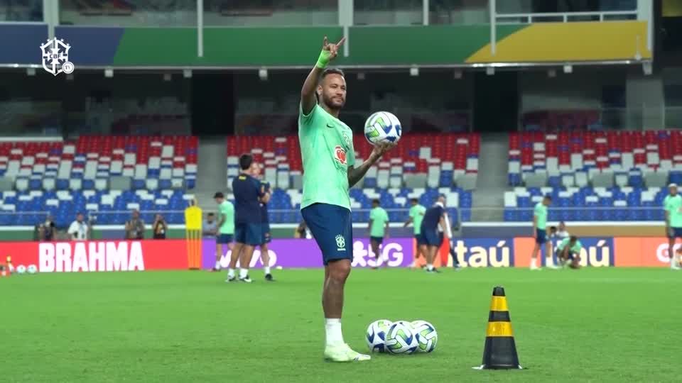 Neymar returns to Brazil squad after stellar form at Santos | Reuters