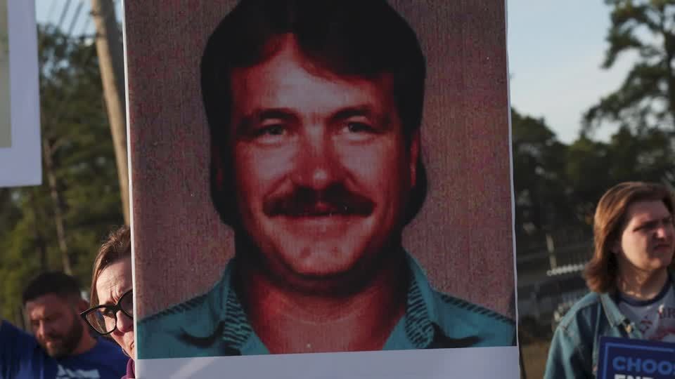 South Carolina executes man by firing squad | Reuters