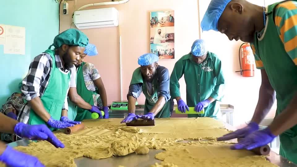 Congo NGO counters aid theft with homemade biscuits