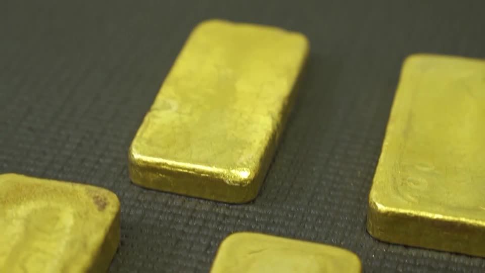 Gold hits key $3,500 mark as Trump's attacks on Fed chief rattle ...