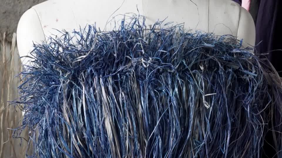 Nigerian designer transforms raffia into sustainable fashion