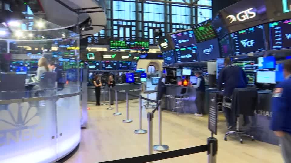 Wall Street stocks tumble as worries mount about US debt | Reuters