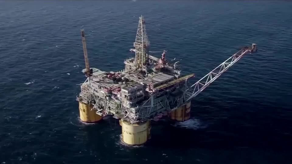 Shell flags profit hit from weakness in gas trading and chemicals ...