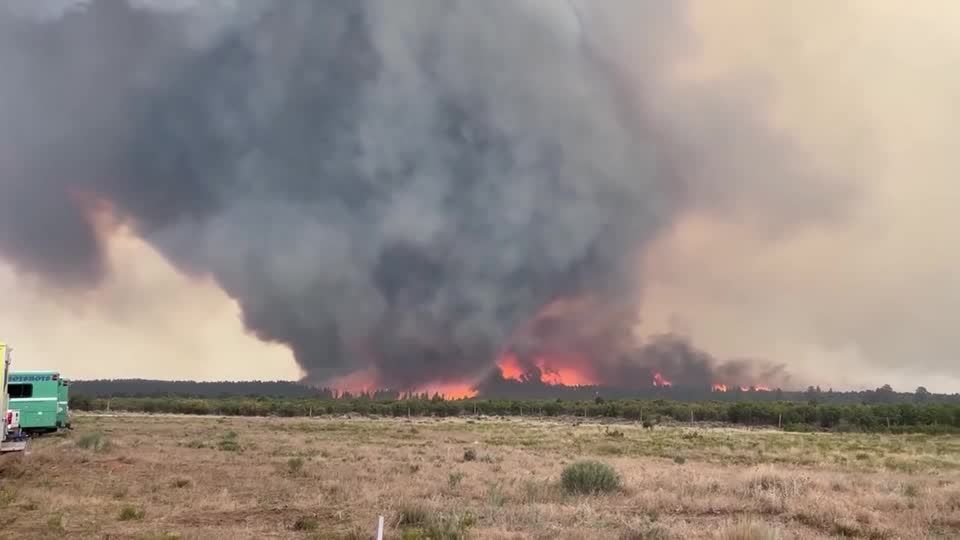 Utah wildfire spins into fire vortex