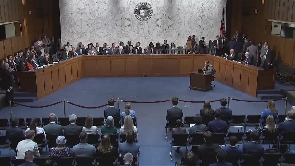 Democrats walk out as Senate panel clears Trump appeals court nominee ...