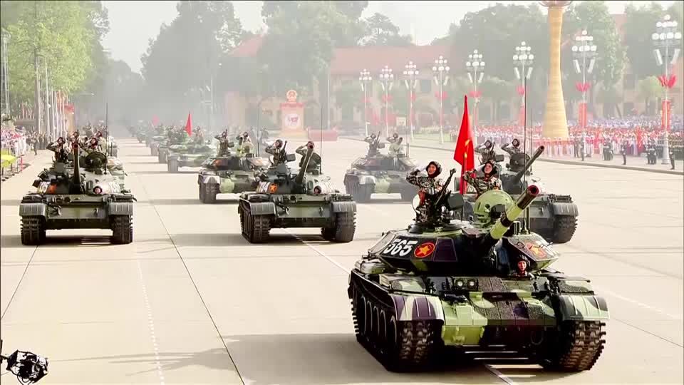 Vietnam celebrates independence day with huge military parade | Reuters