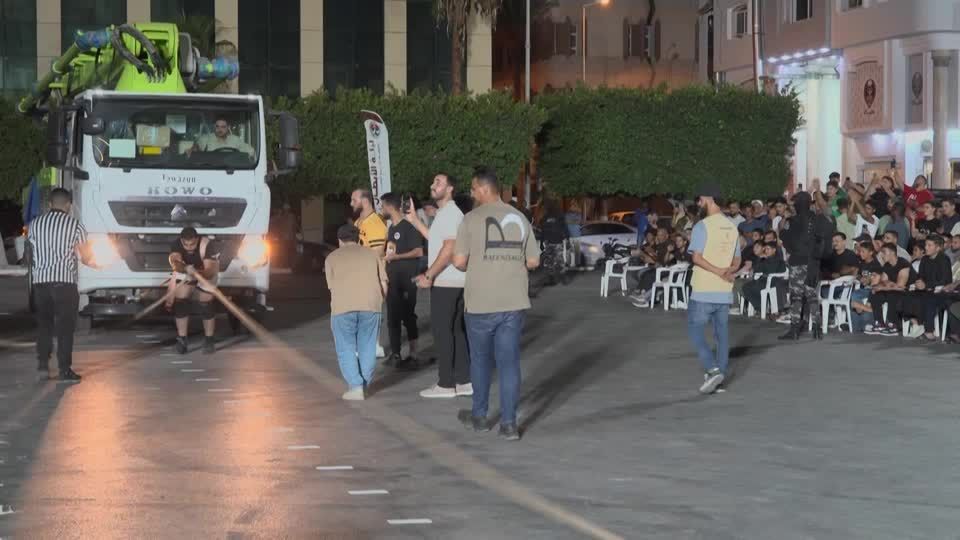 مصراتة الليبية تستضيف البطولة السنوية لسحب الشاحنات | Reuters