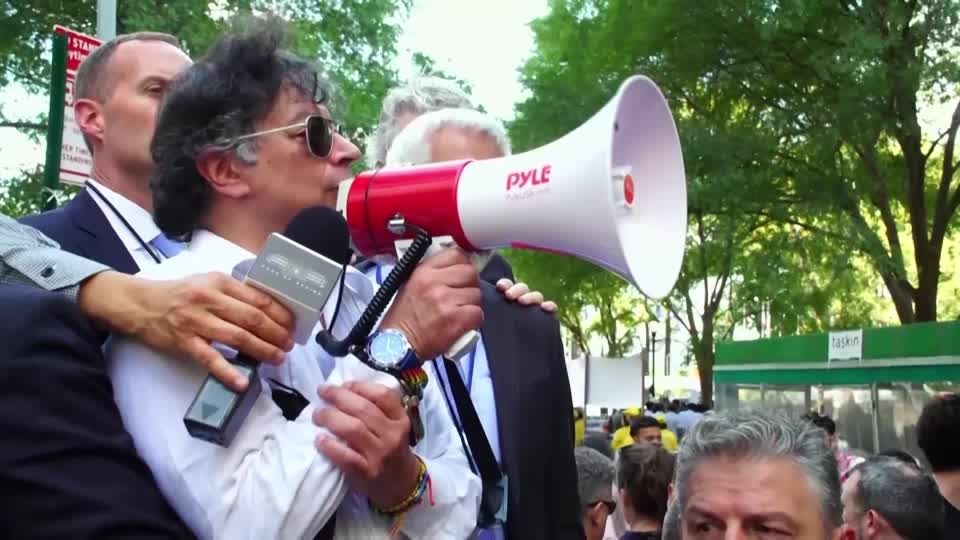 NYで「米兵よ、トランプの命令に従うな」と演説 米、コロンビア大統領のビザ取り消し（字幕・27日） | Reuters