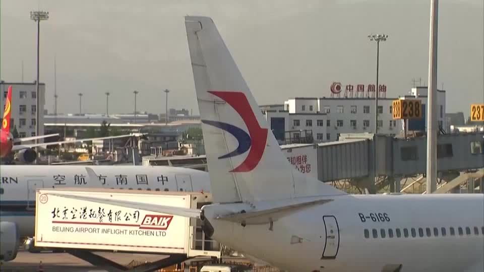 Trump may stop Chinese airlines flying over Russia on way to US | Reuters