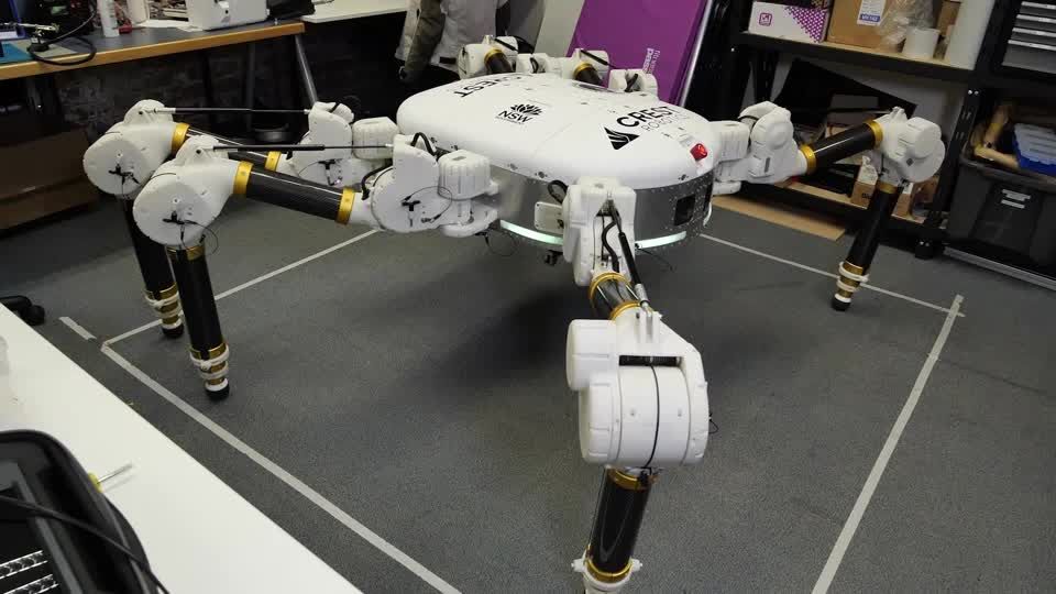 Meet the spider-like robot that could build structures on the moon ...