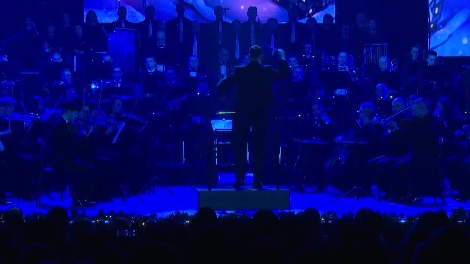 世界的に有名なクリスマスの定番曲、実はウクライナ民謡 外交に使われた歴史も（字幕・24日） | ロイター