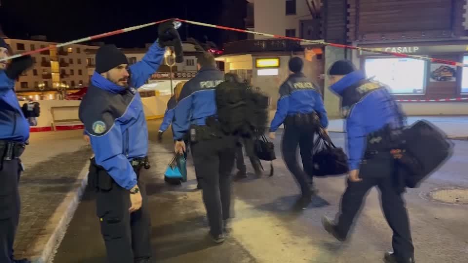 Witnesses describe deadly fire at Swiss ski resort as a ‘nightmare’ | ロイター