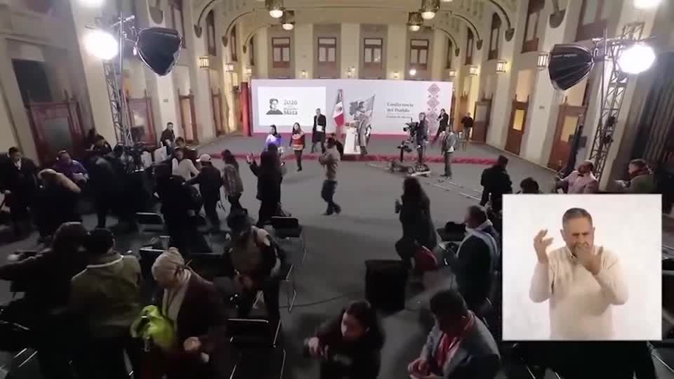 6.5-magnitude quake strikes Mexico during Sheinbaum event | ロイター