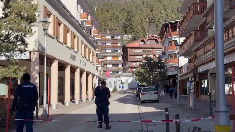 Disbelief turned to panic as fire exploded through Swiss bar | ロイター