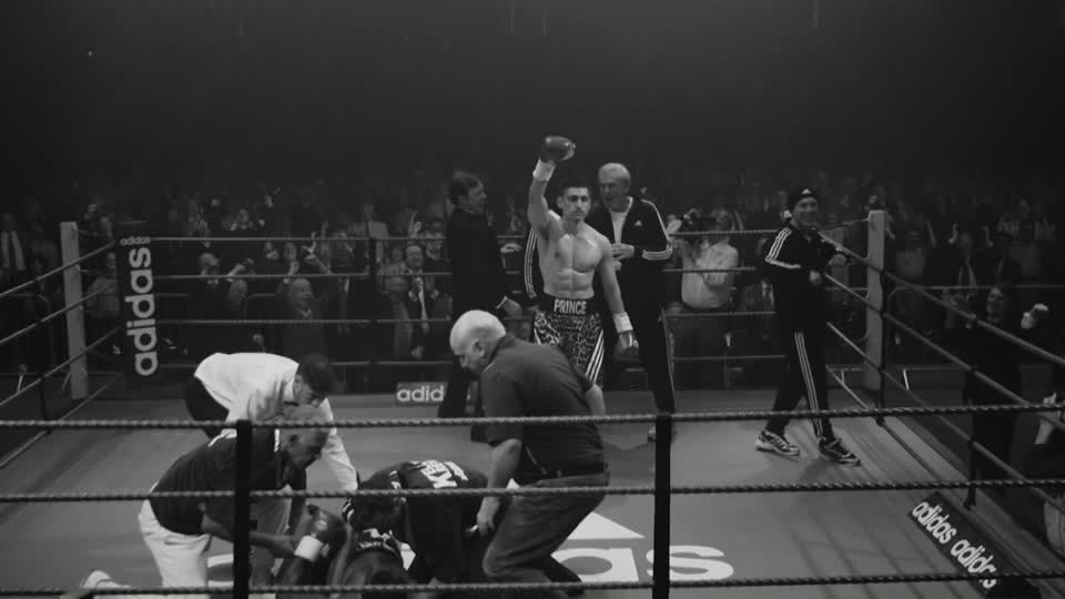 Pierce Brosnan premieres 'Prince' Naseem Hamed biopic 'Giant' | ロイター