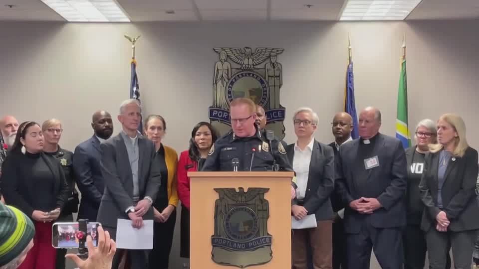 Portland police: FBI leading probe on shooting involving federal agent ...