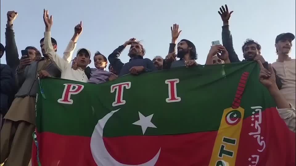Supporters of Pakistan's Imran Khan hold protest in Karachi | Reuters