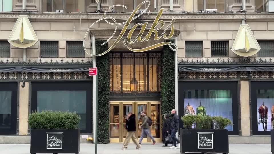 'The passing of an era': Customers react to Saks Global bankruptcy ...