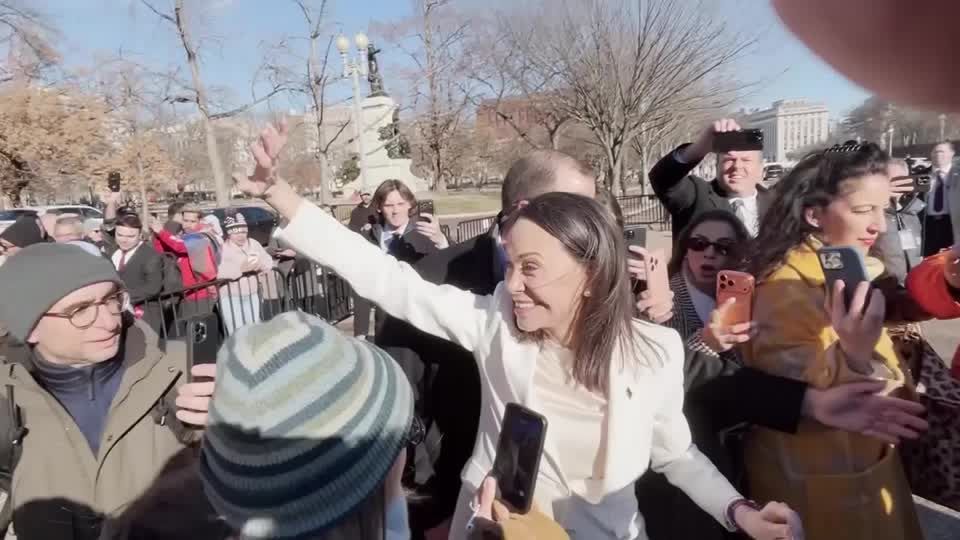 Machado offers Trump her Nobel Peace Prize during White House meeting ...