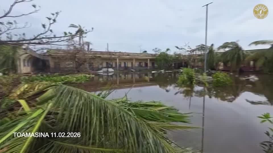 Cyclone Gezani tears through Madagascar, kills at least 31 | Reuters