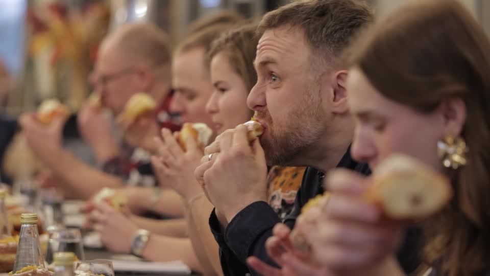 Donut mania sweeps Poland on Fat Thursday | Reuters