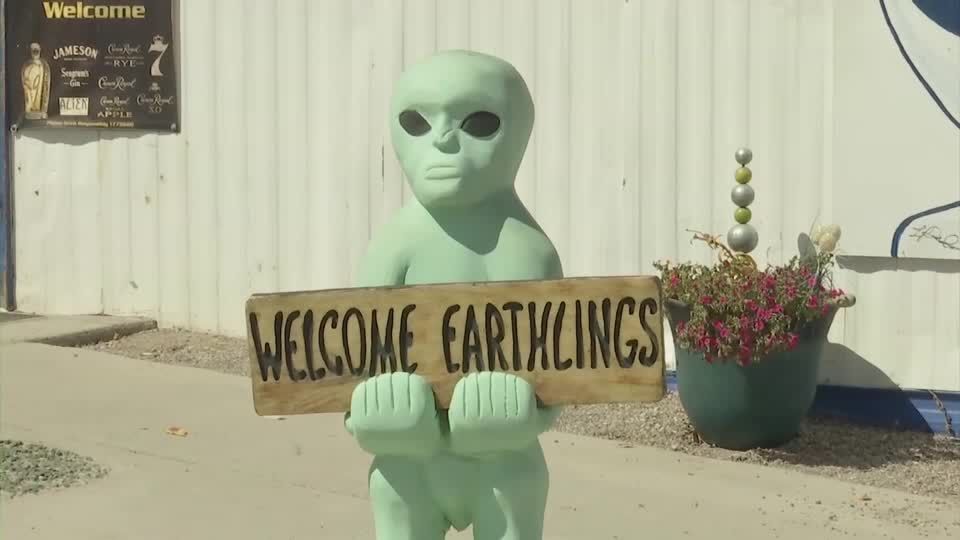 Alien files incoming: Trump orders government release of UFO records ...