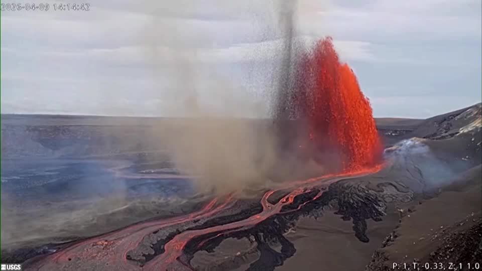 Lava fountains shoot skyward as Hawaii’s Kilauea erupts | Reuters